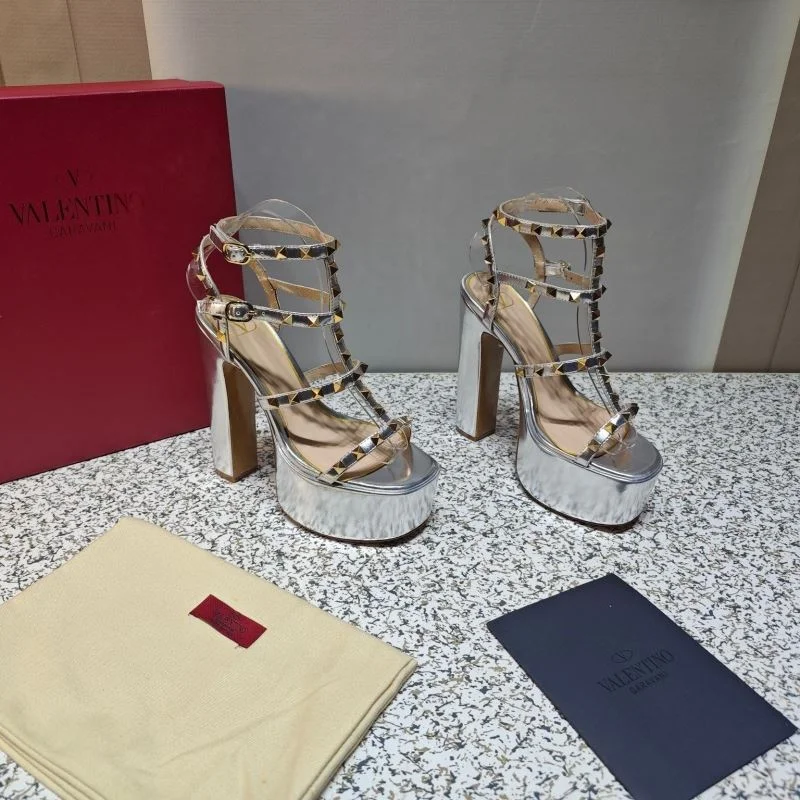 1:1 copy Valentino Sandals