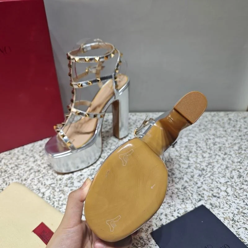 1:1 copy Valentino Sandals