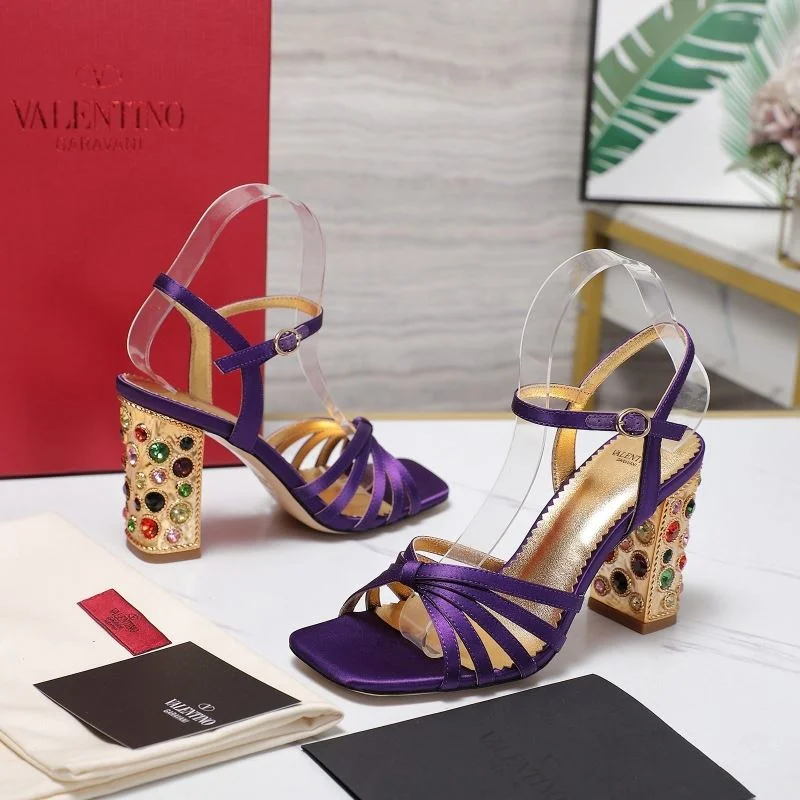Low-cost Valentino Sandals