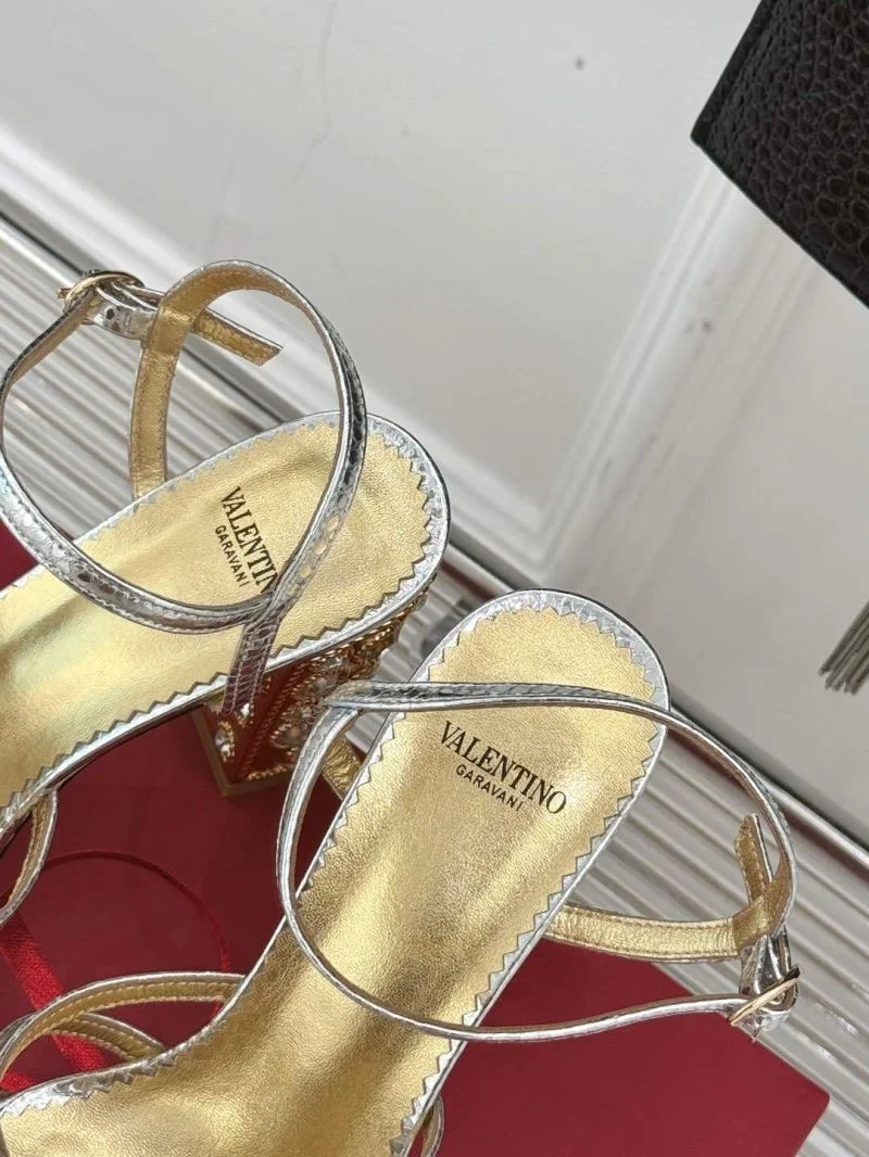 Bargain Valentino Sandals