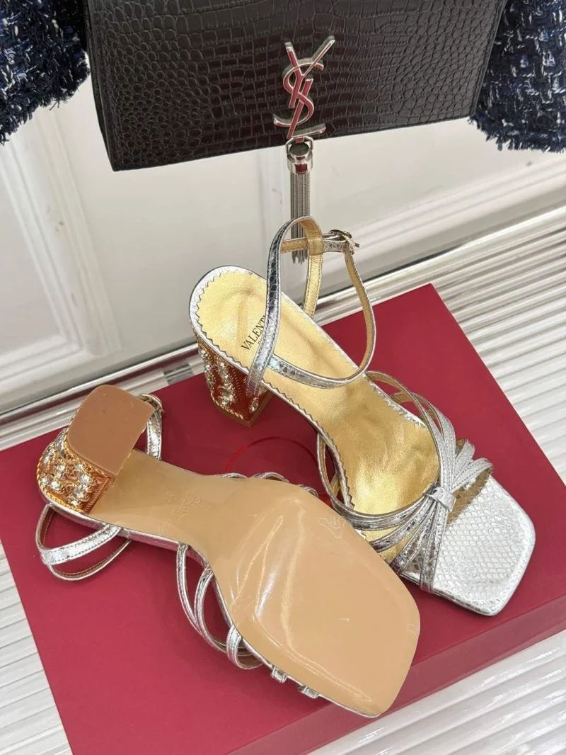 Bargain Valentino Sandals