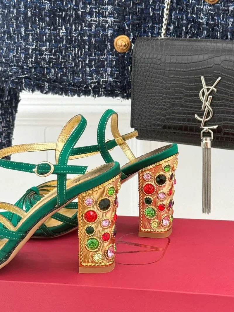 Top match Valentino Sandals