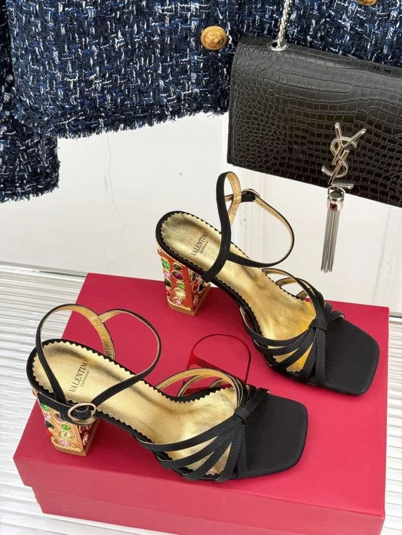Brand-original Valentino Sandals