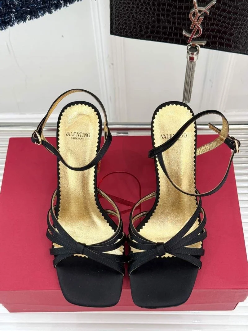Brand-original Valentino Sandals