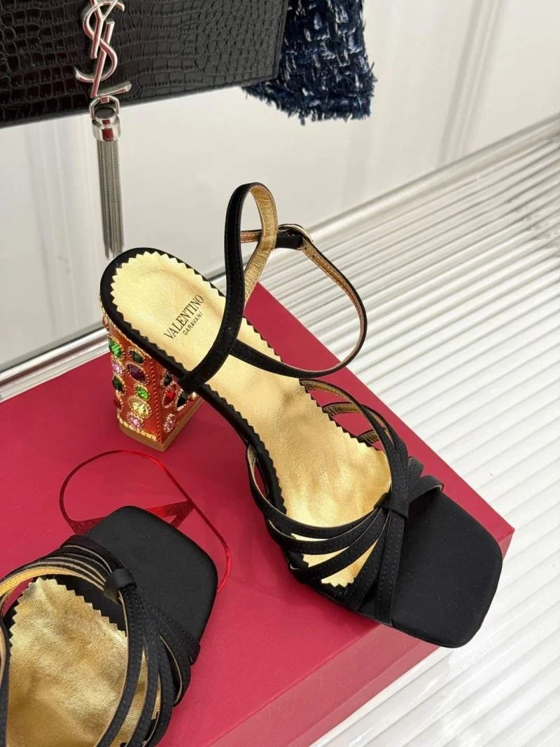 Brand-original Valentino Sandals