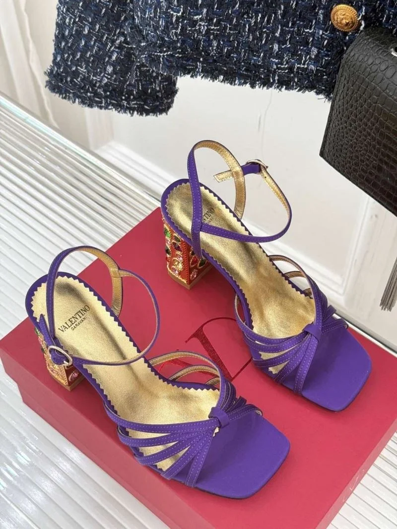 Low-cost Valentino Sandals