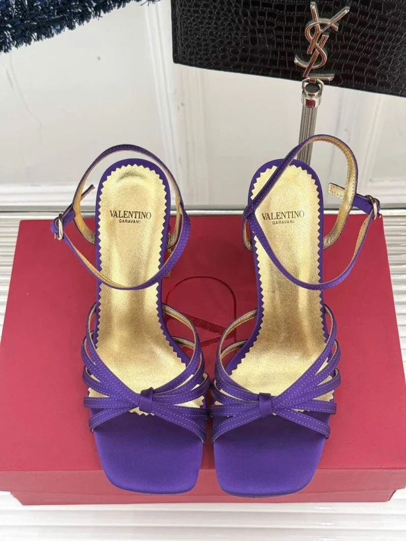 Low-cost Valentino Sandals