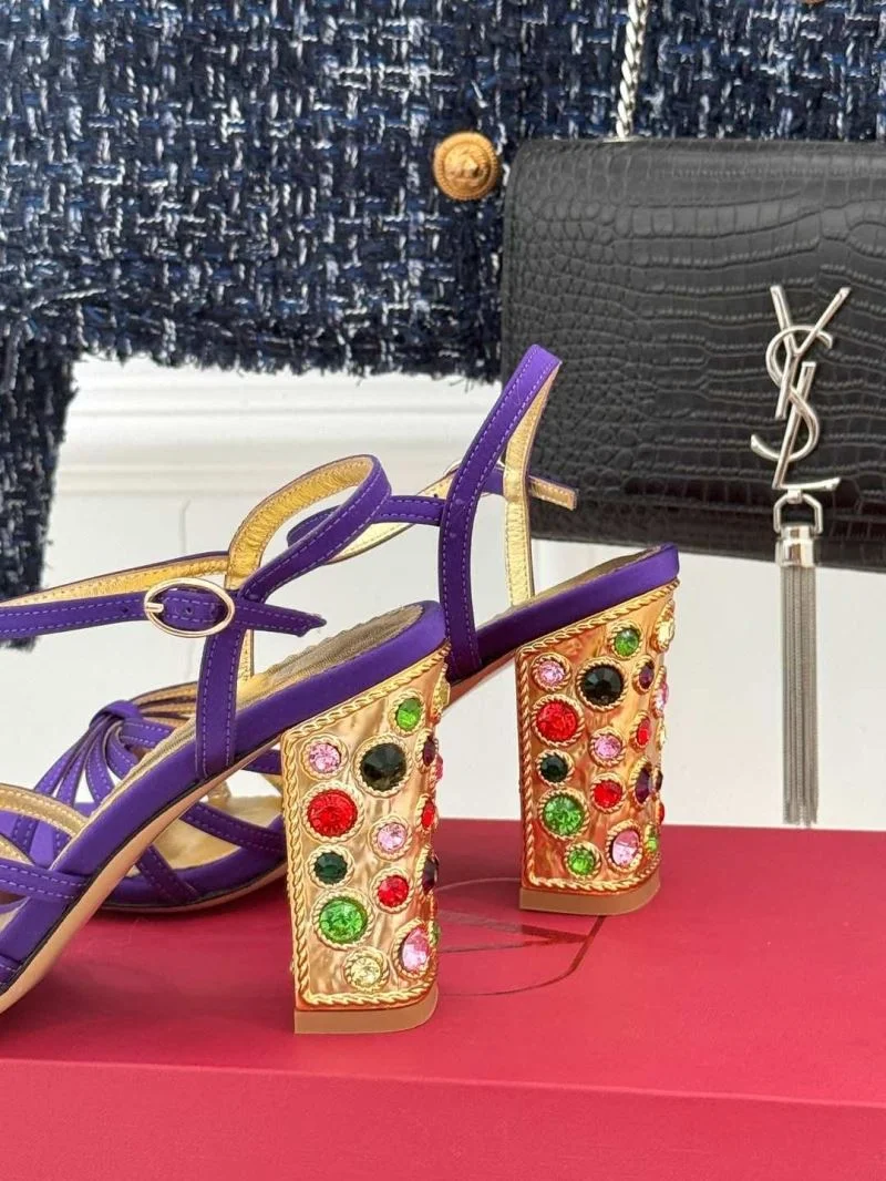 Low-cost Valentino Sandals