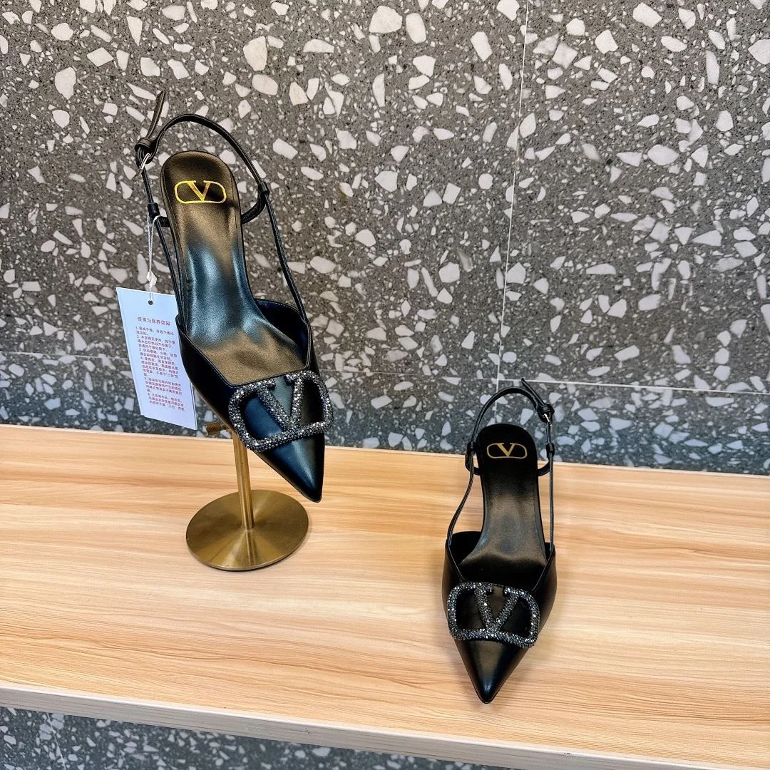Brand-original Valentino Sandals