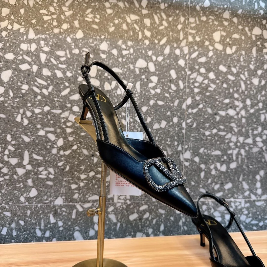 Brand-original Valentino Sandals