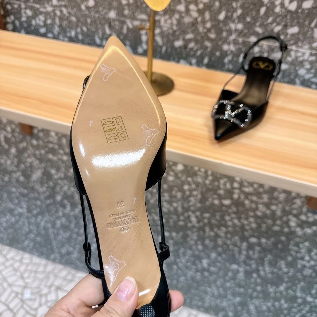 Brand-original Valentino Sandals