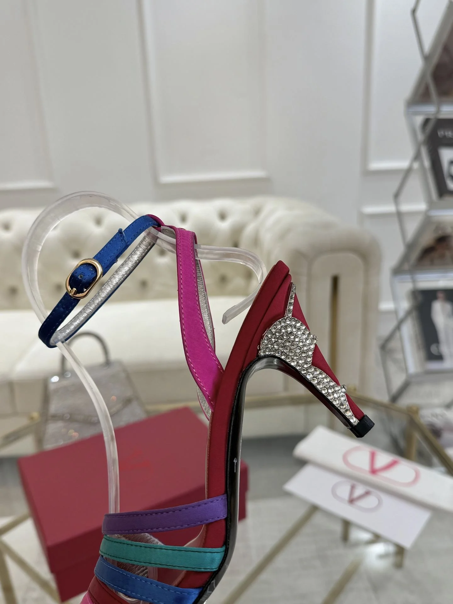 Exact replica Valentino Sandals