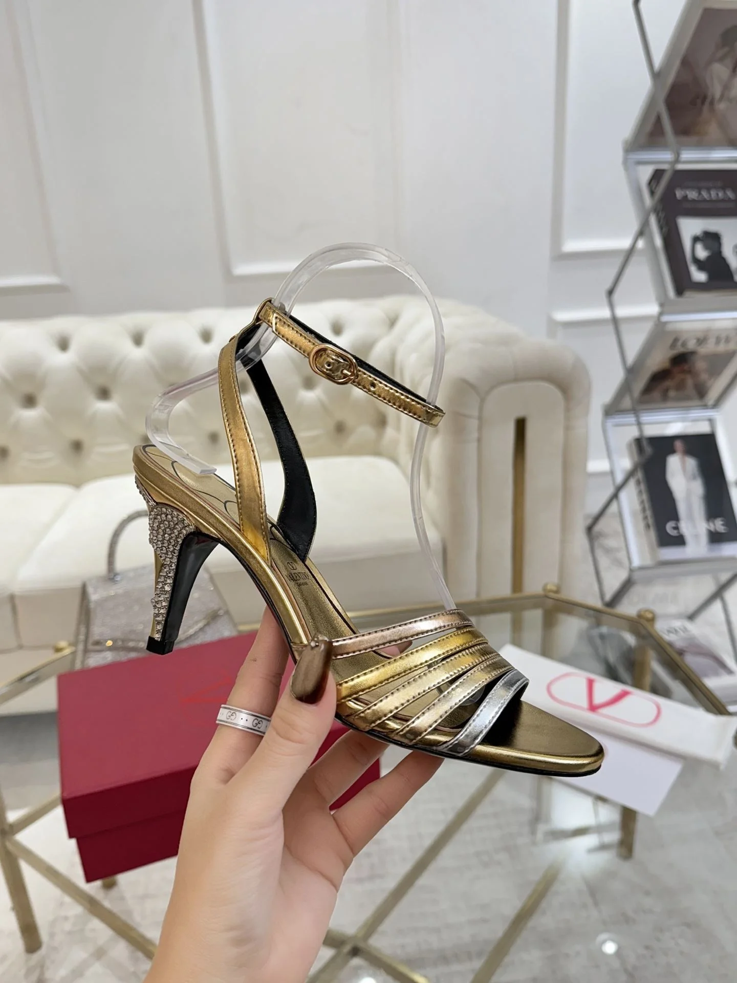 Brand-original Valentino Sandals