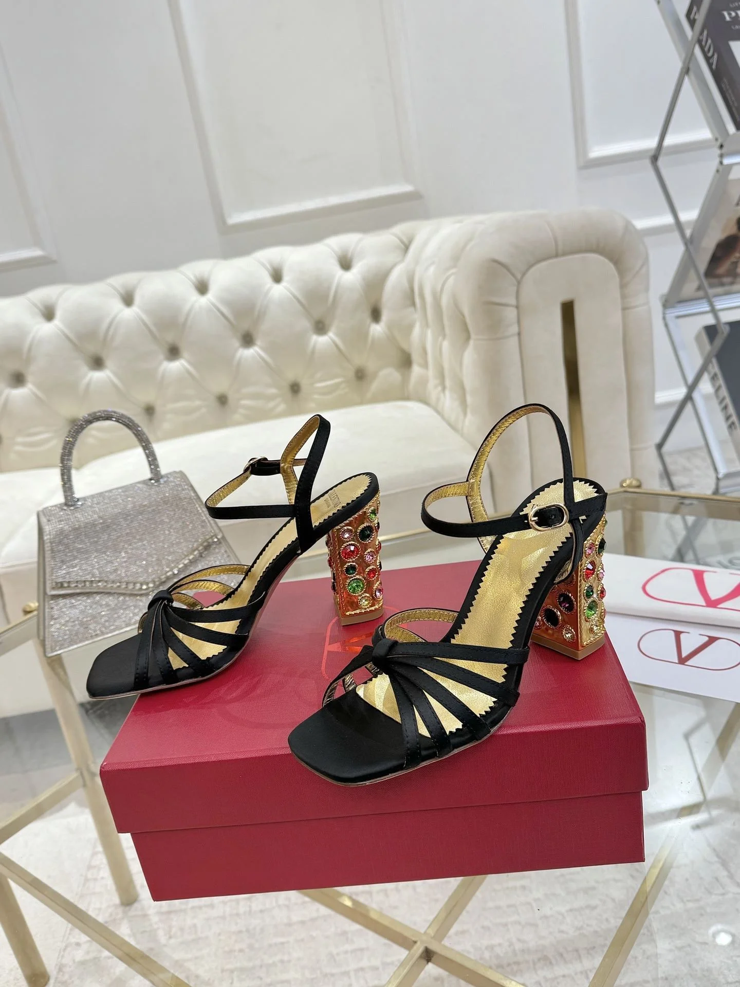 Top match Valentino Sandals