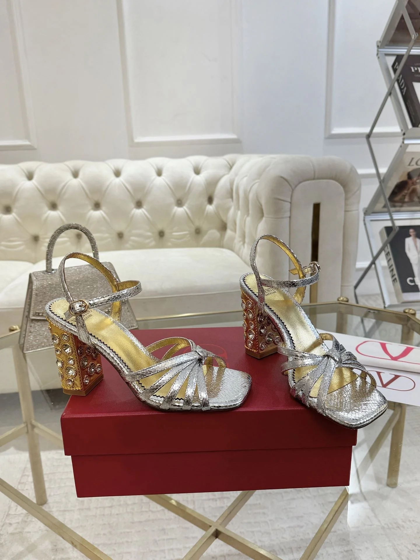 Low-cost Valentino Sandals