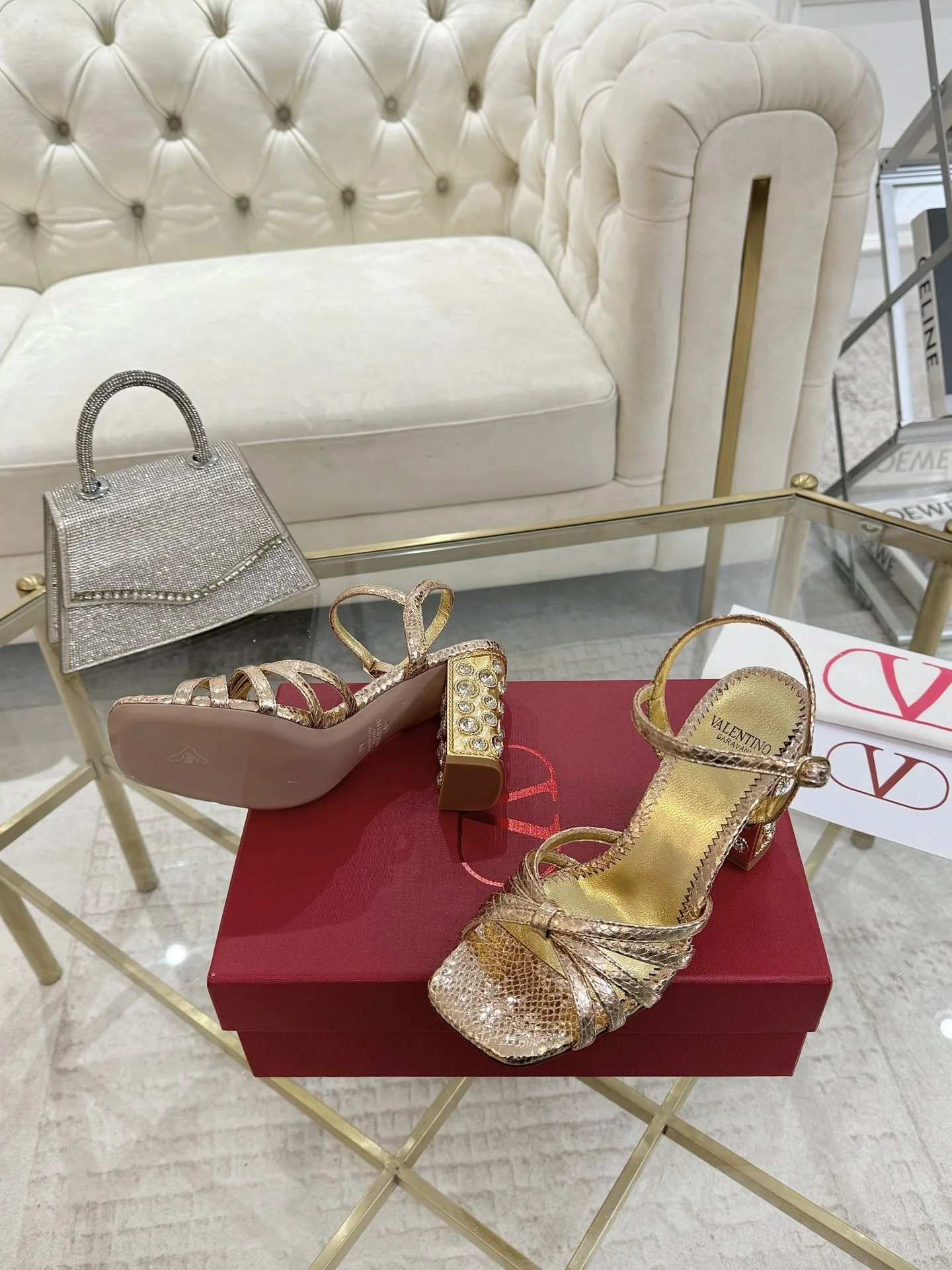 1:1 copy Valentino Sandals