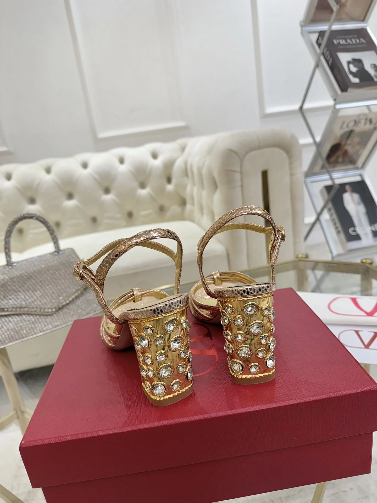 1:1 copy Valentino Sandals
