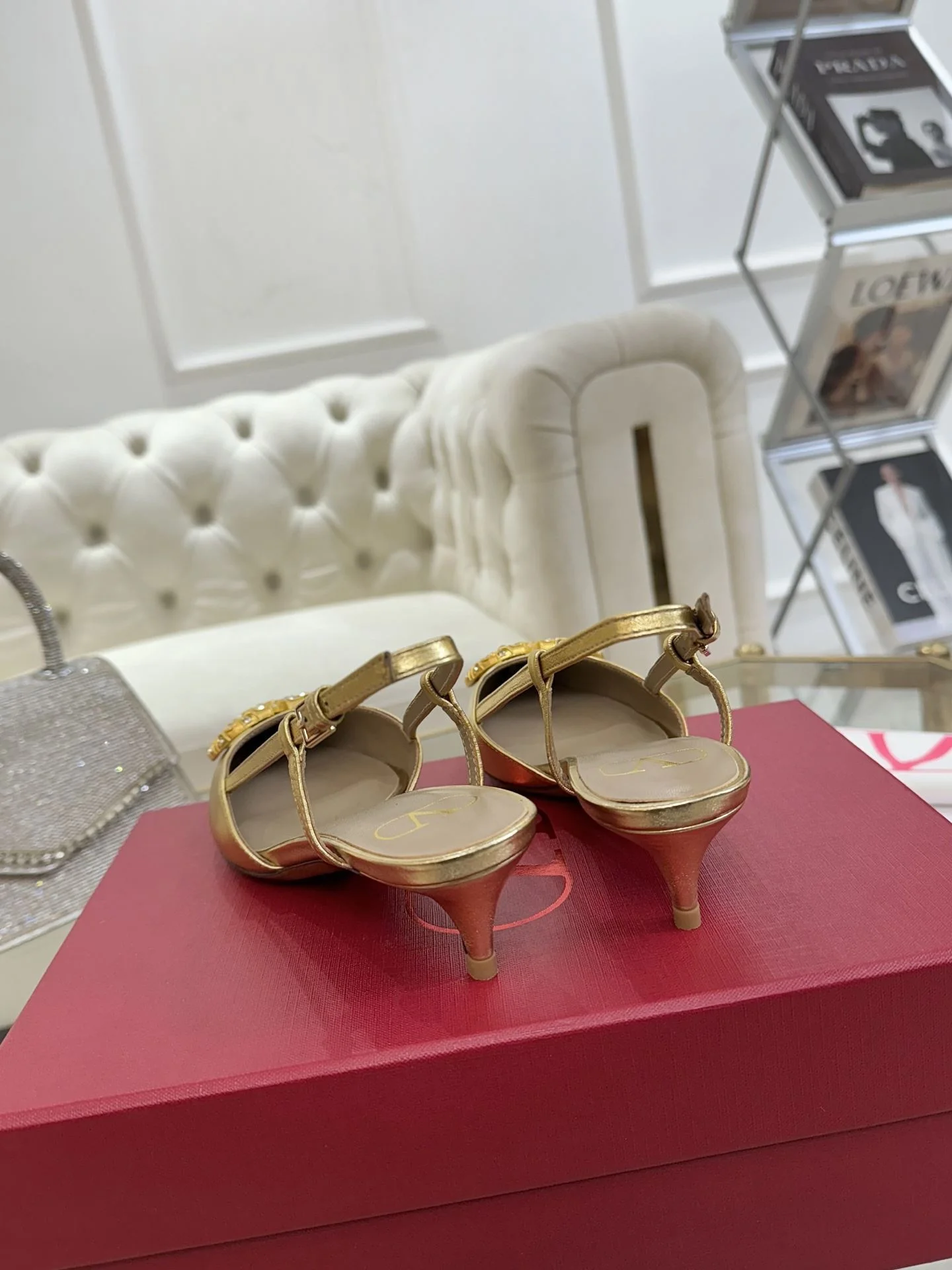 1:1 copy Valentino Sandals