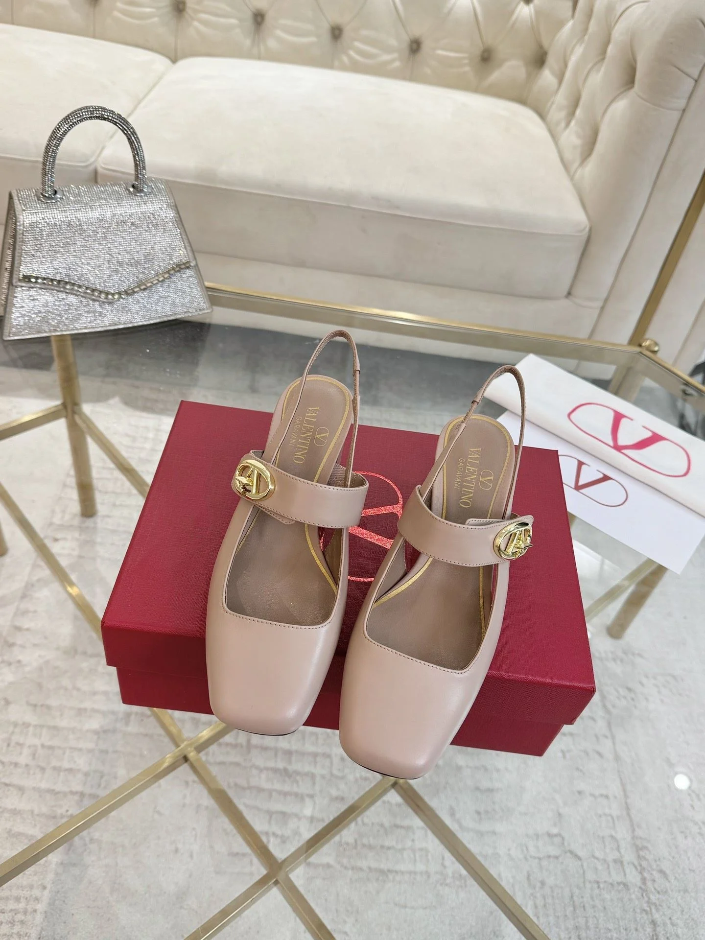 Brand-original Valentino Sandals