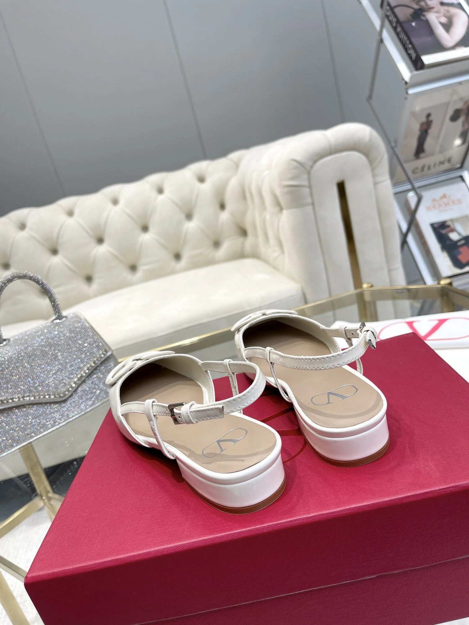 High accuracy Valentino Sandals