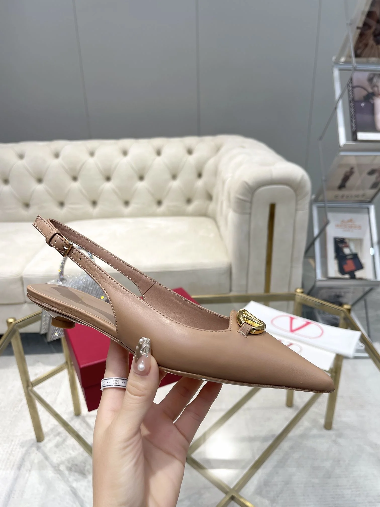 1:1 copy Valentino Sandals