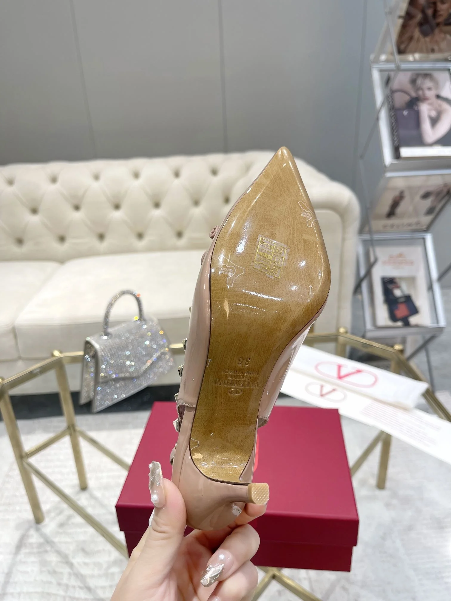 High accuracy Valentino Sandals