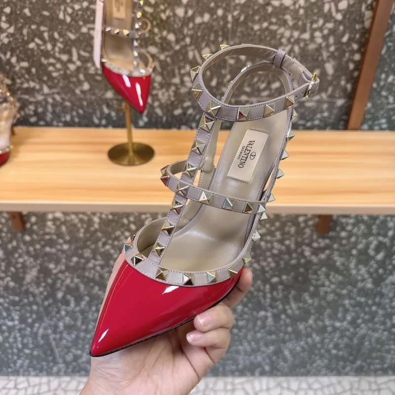 Low-cost Valentino Sandals