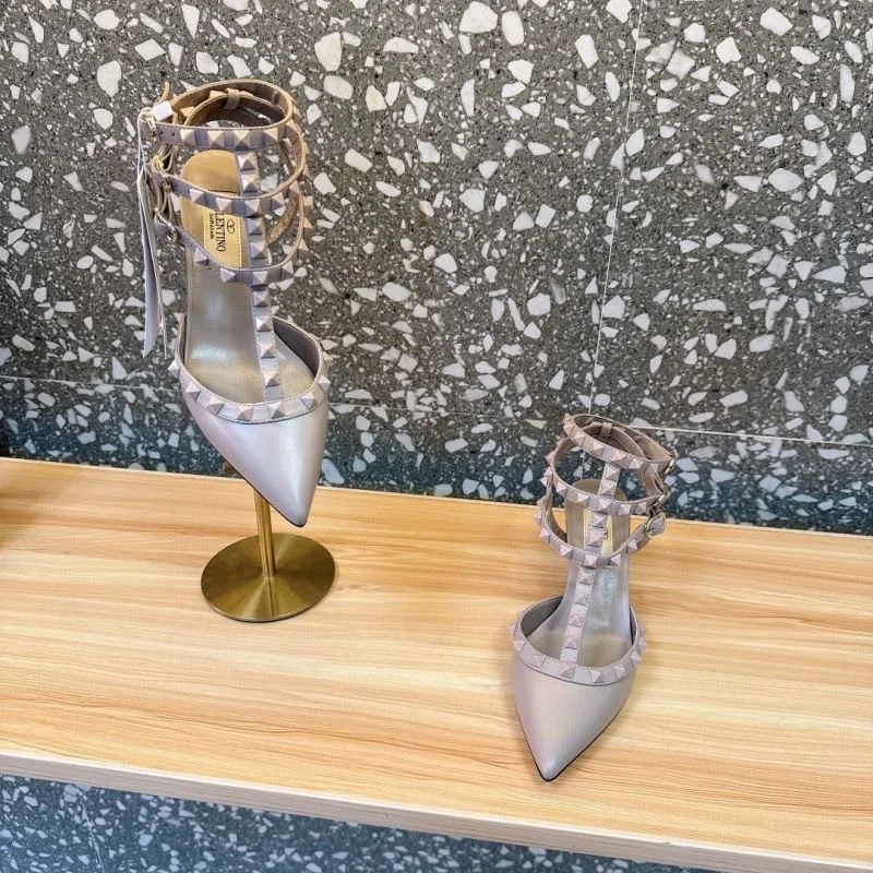 Exact replica Valentino Sandals