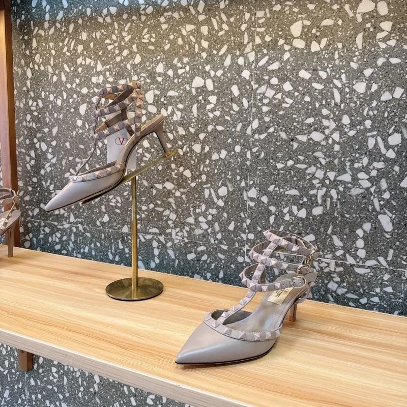 Exact replica Valentino Sandals