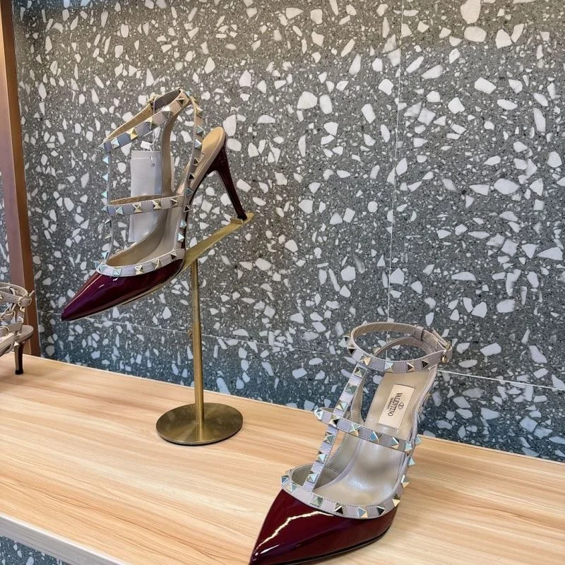 High accuracy Valentino Sandals