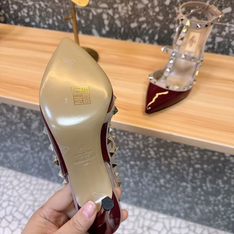 High accuracy Valentino Sandals