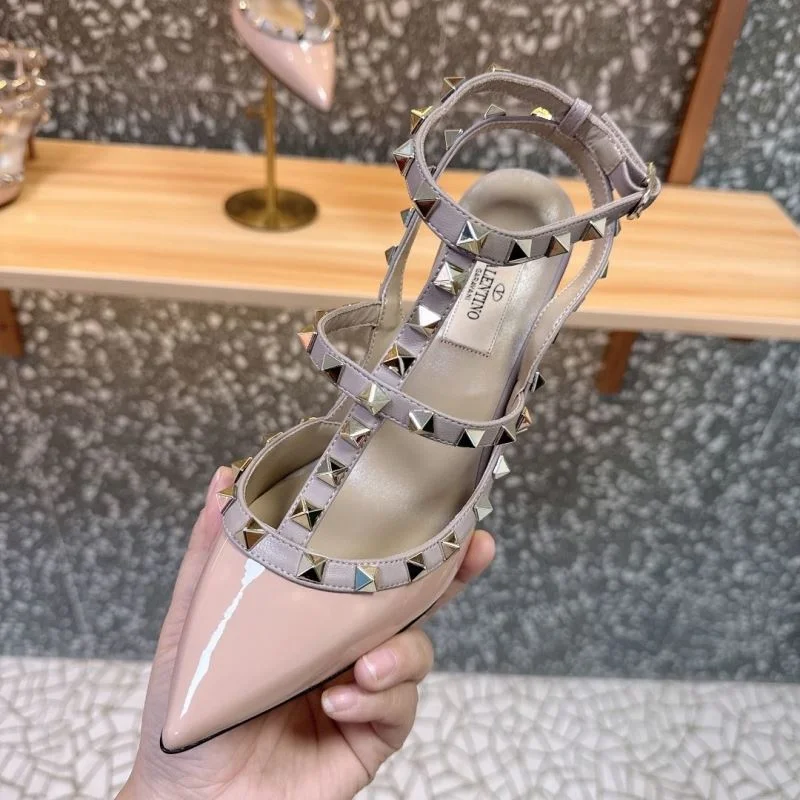 Top match Valentino Sandals