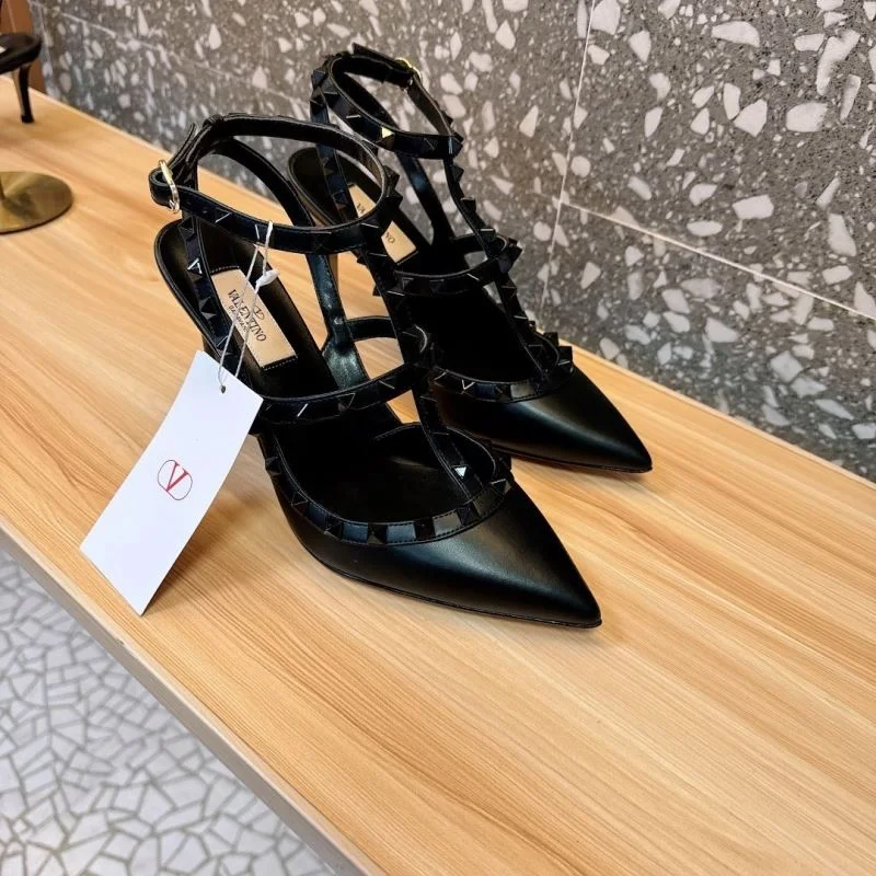 Exact replica Valentino Sandals
