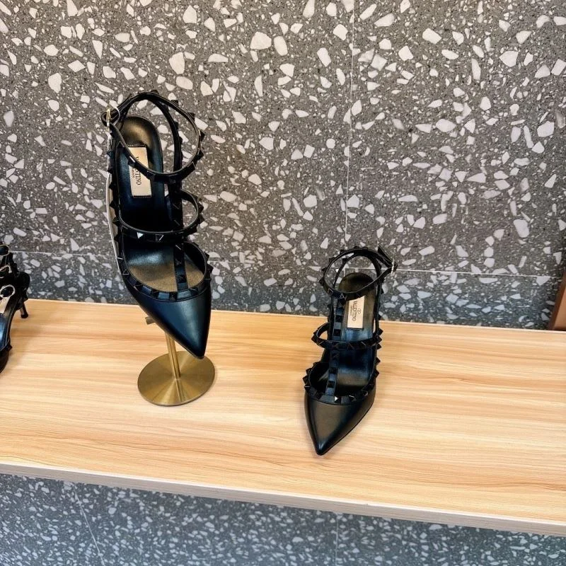 Exact replica Valentino Sandals