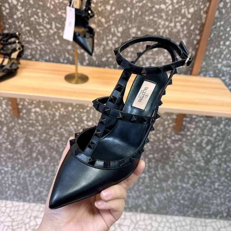 Exact replica Valentino Sandals
