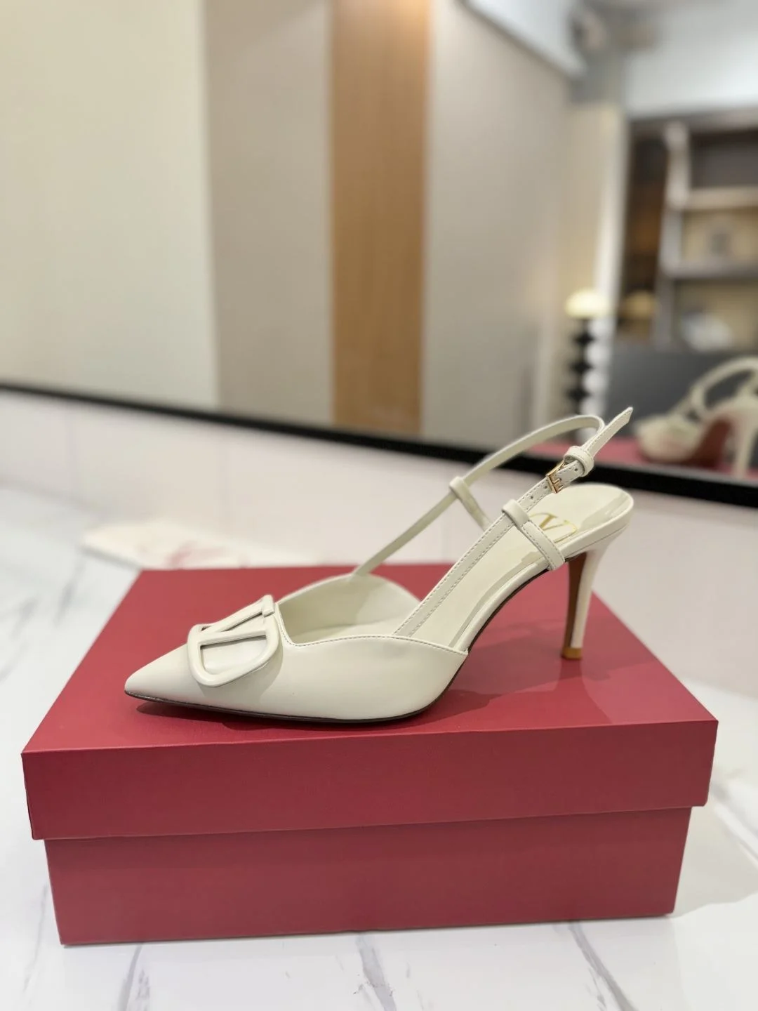 Precise copy Valentino Sandals