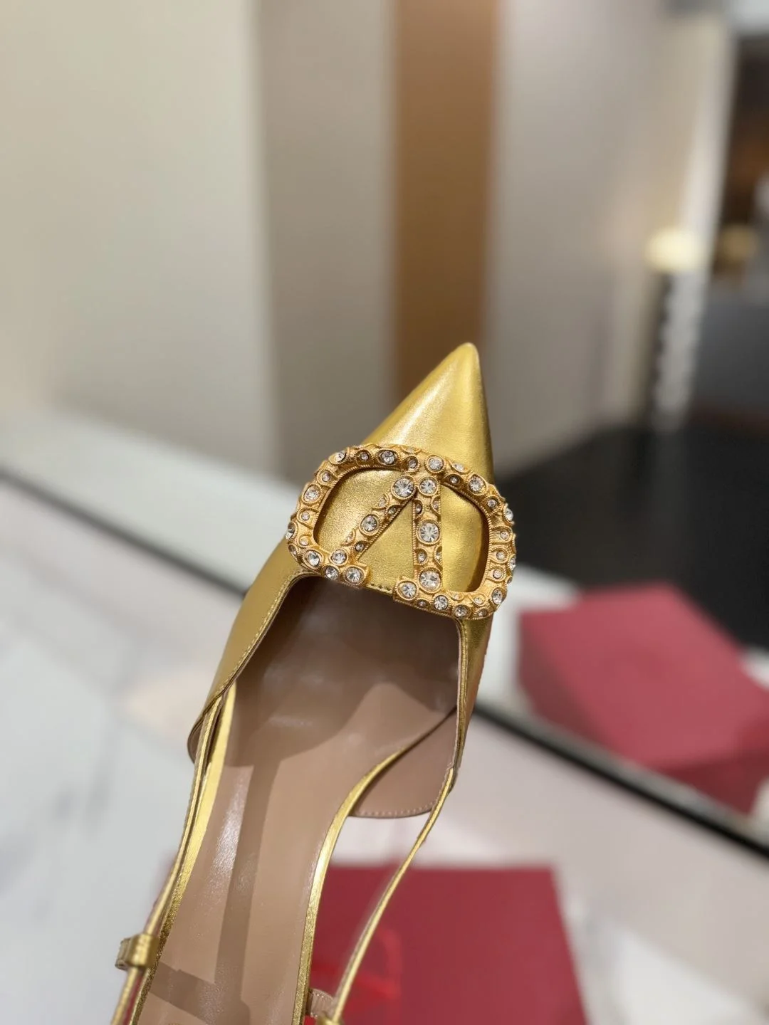 Factory-made Valentino Sandals