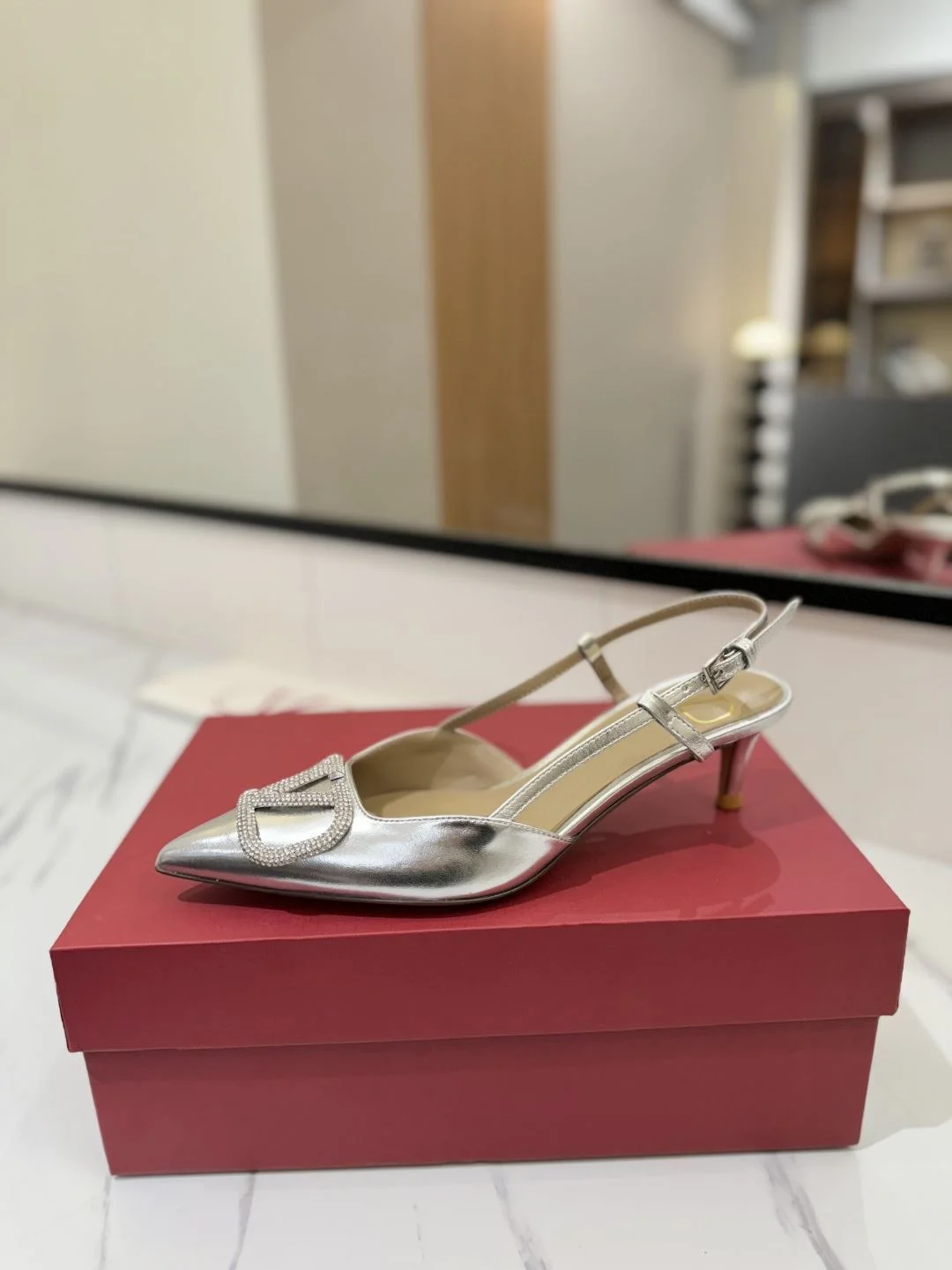 Inexpensive Valentino Sandals