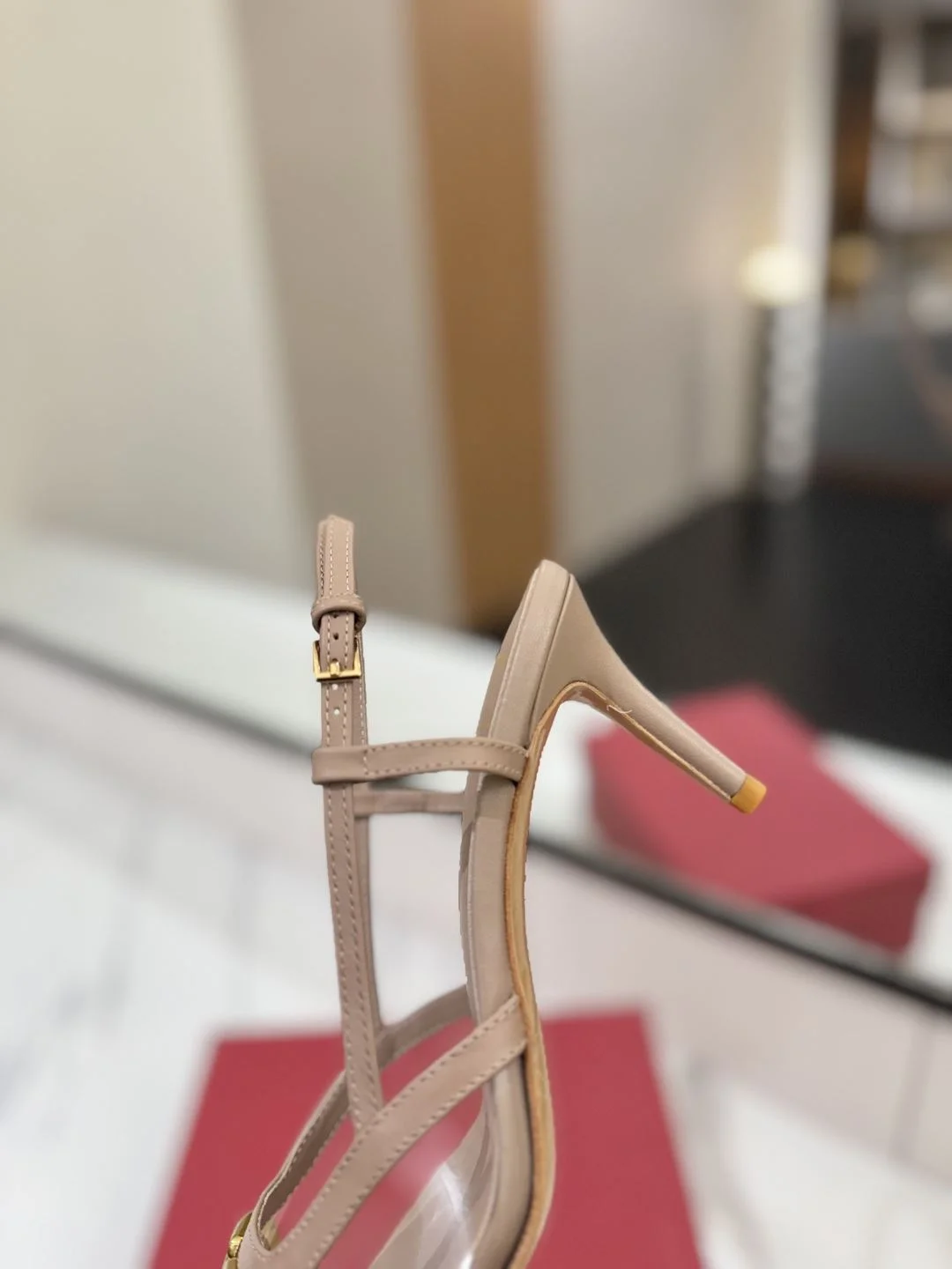 Mirror quality Valentino Sandals