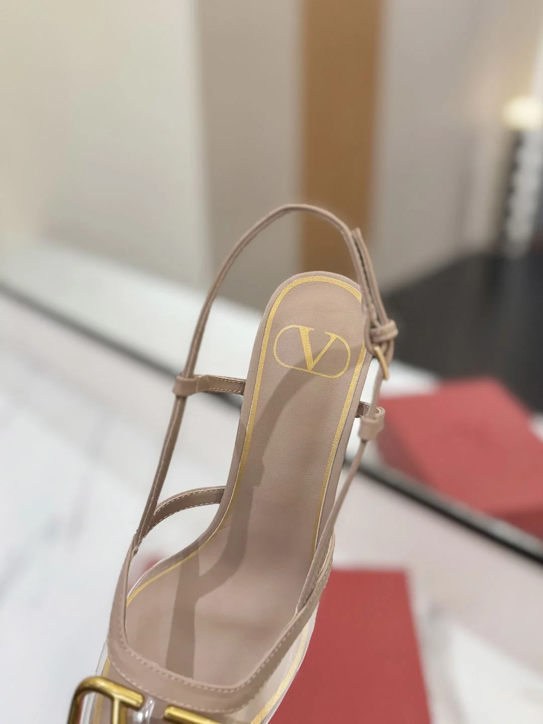 Mirror quality Valentino Sandals