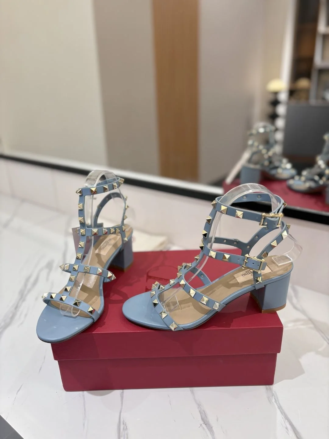 Top mirror Valentino Sandals