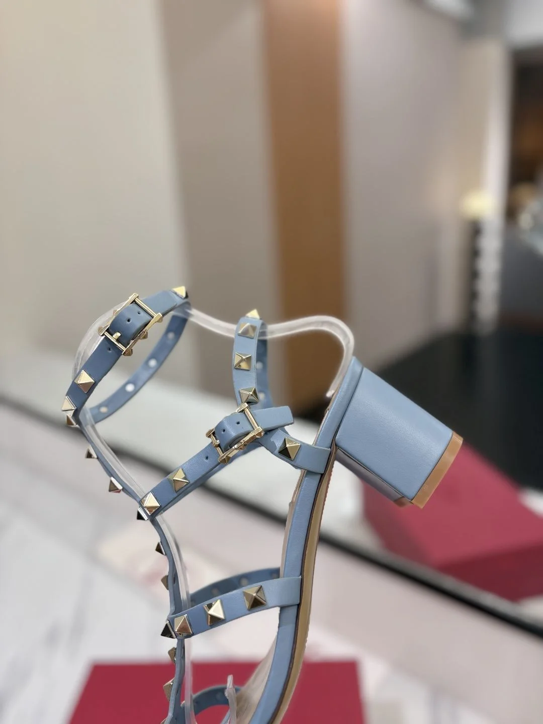 Top mirror Valentino Sandals