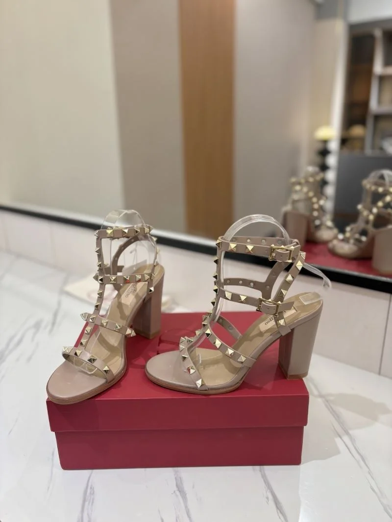 Bargain Valentino Sandals
