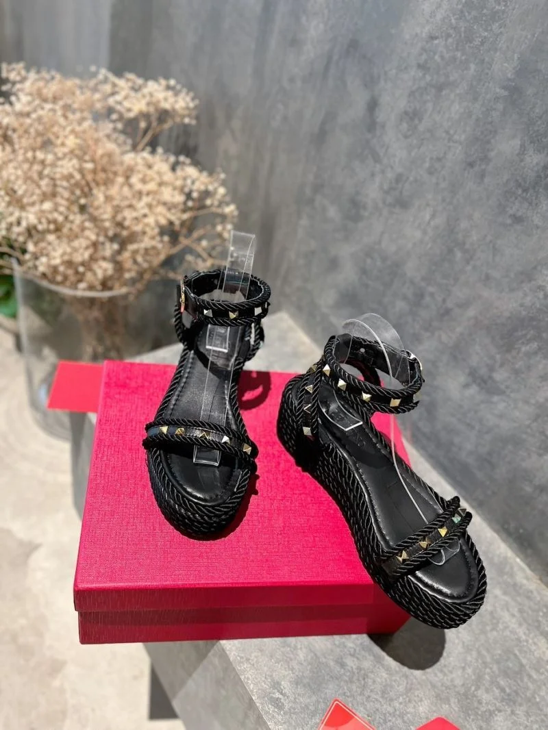 Inexpensive Valentino Sandals