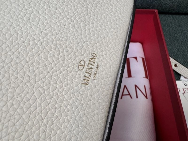 Reasonably priced Valentino Satchel Bags