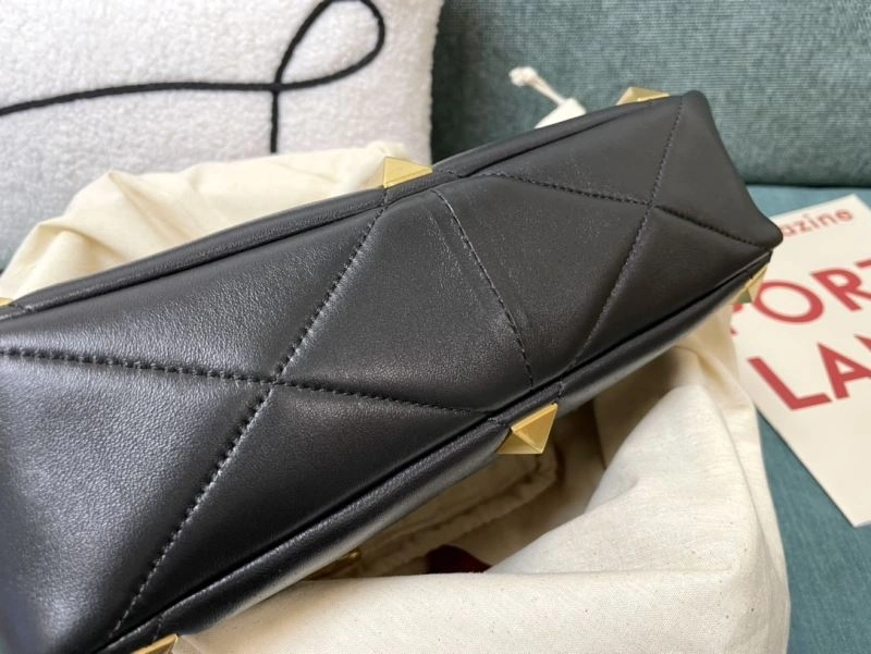 Bargain Valentino Satchel Bags