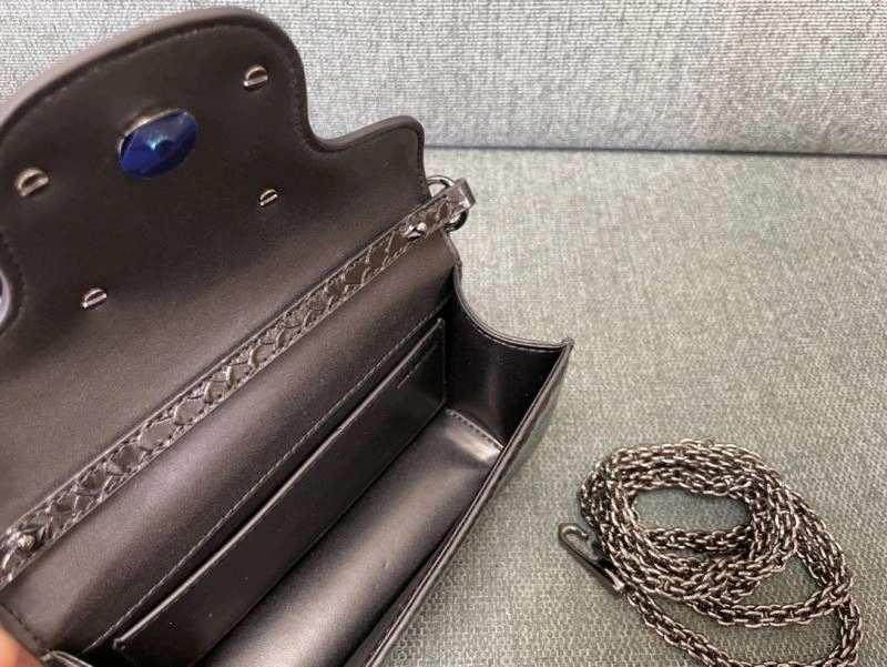 Accurate model Valentino Satchel Bags
