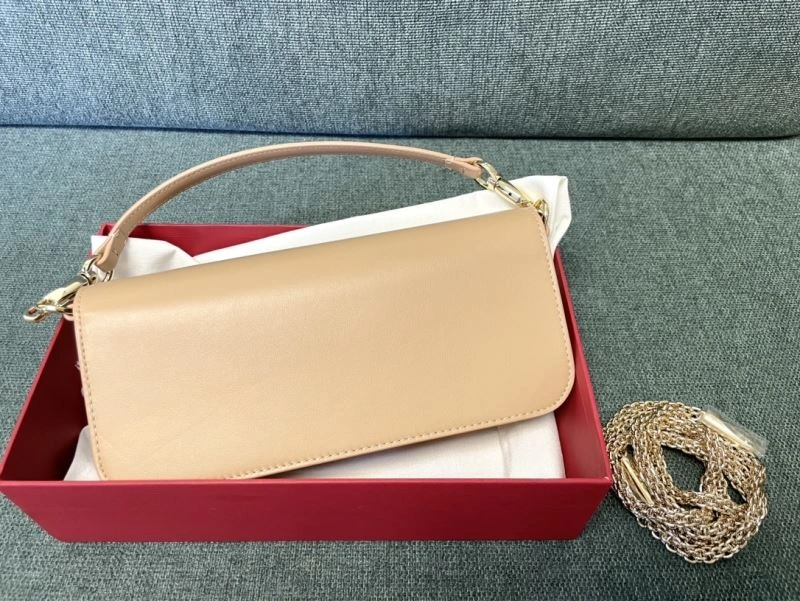 Accurate model Valentino Satchel Bags