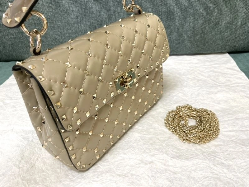Accurate model Valentino Satchel Bags