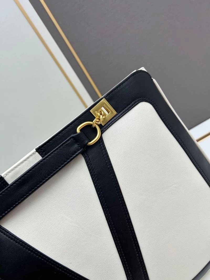Accurate model Valentino Satchel Bags
